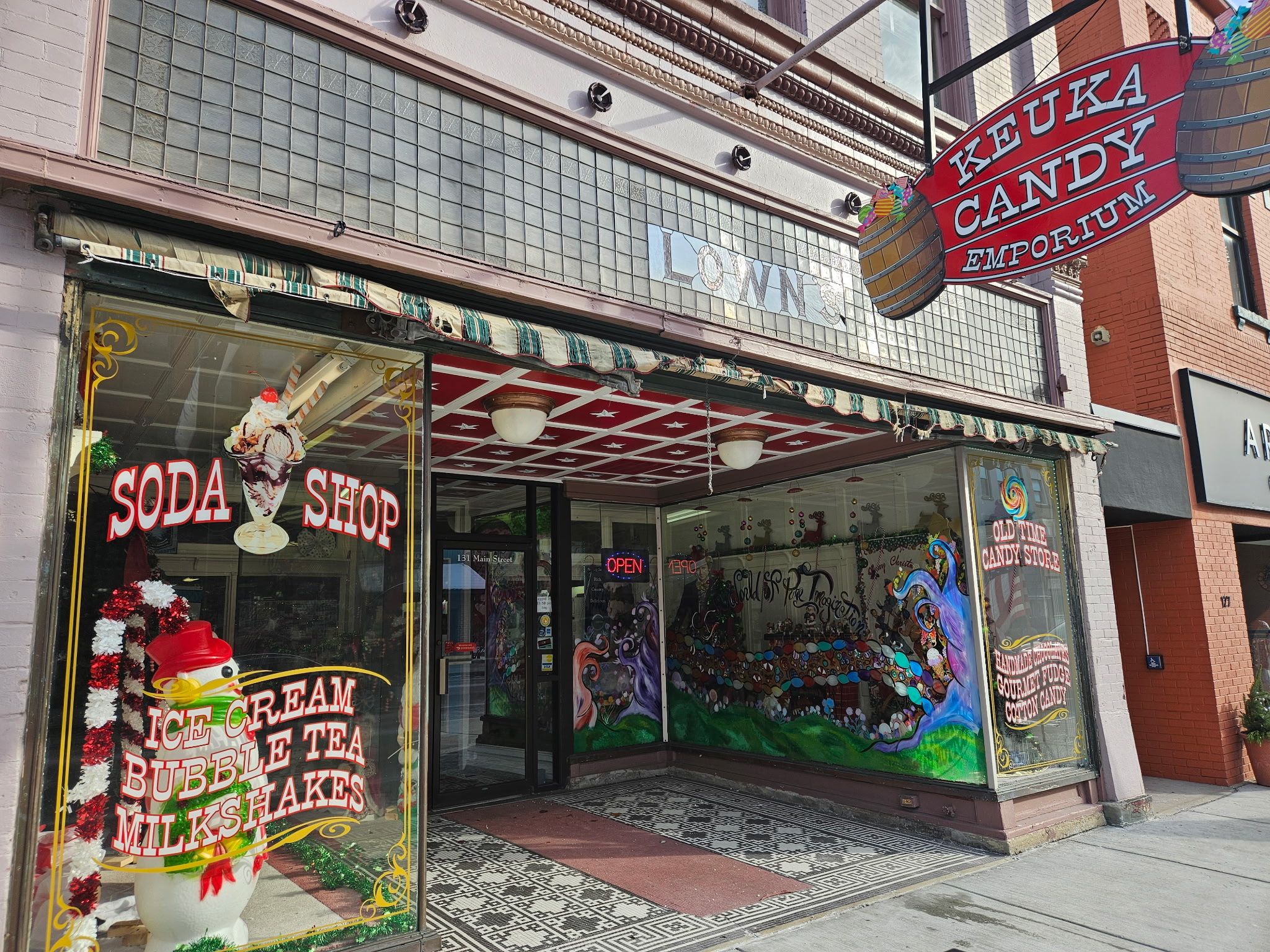 Found: The Largest Retro Candy Store in New York (and it’s on Main ...